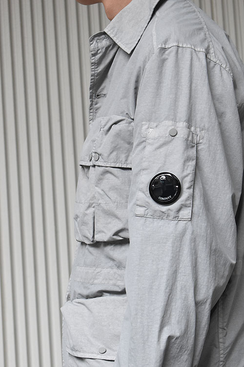 C.P. company 24ss Flatt Nylon Utility Overshirt [DRIZZLE GREY]